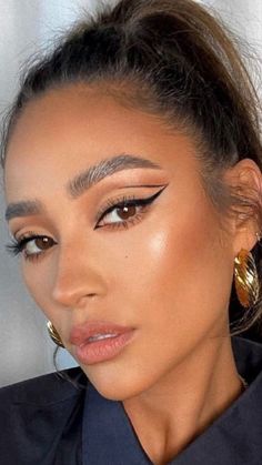 Fall 2023 Makeup Trends for Women – Fashion Trend Seeker